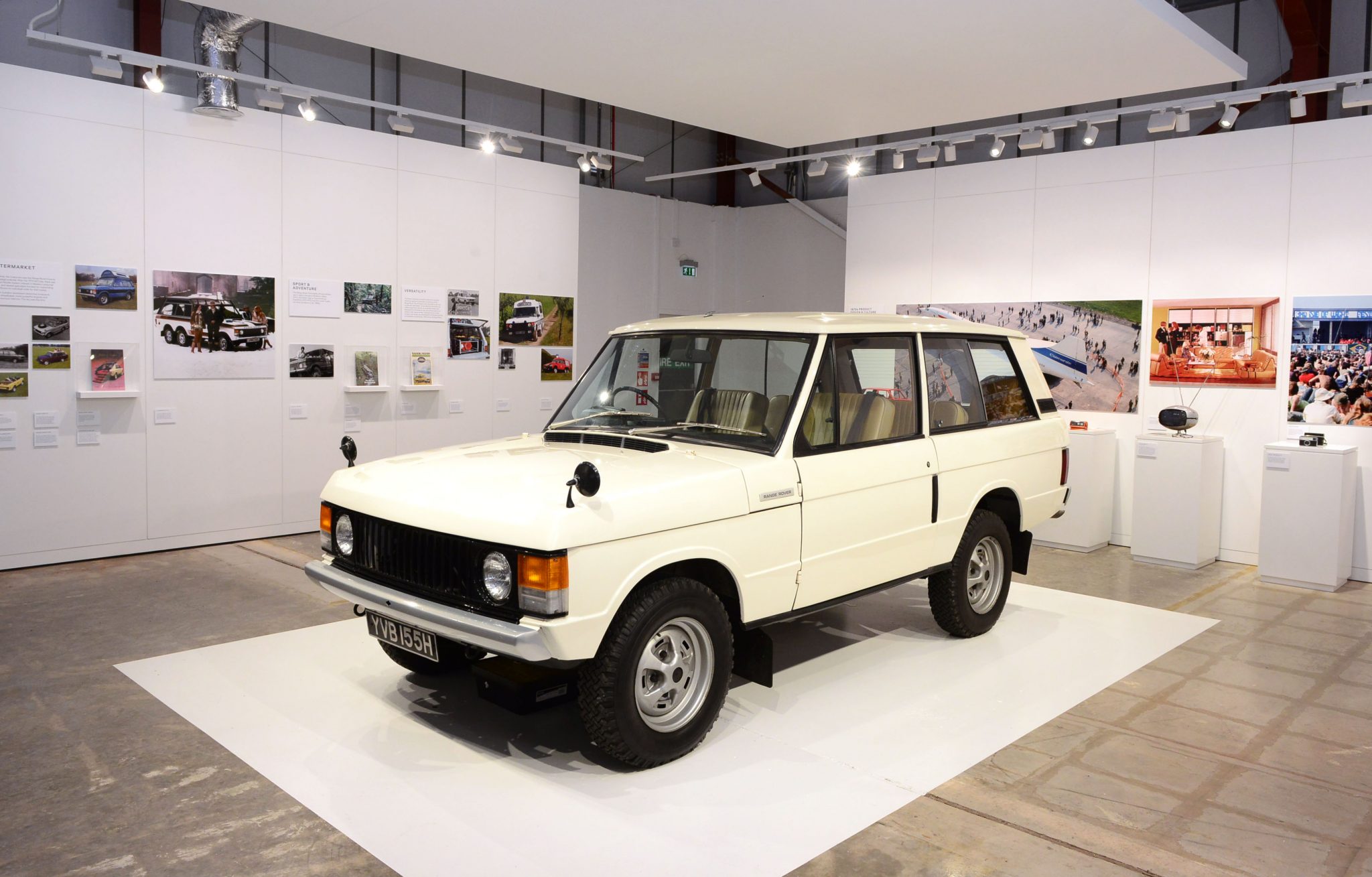 14 Images To Celebrate The 50th Birthday Of The Range Rover — Born To ...