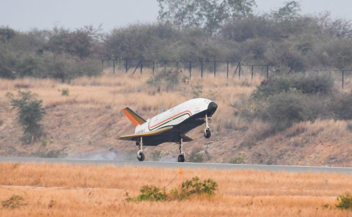 India's Reusable Launch Vehicle 'Pushpak' Completes Crucial Landing ...